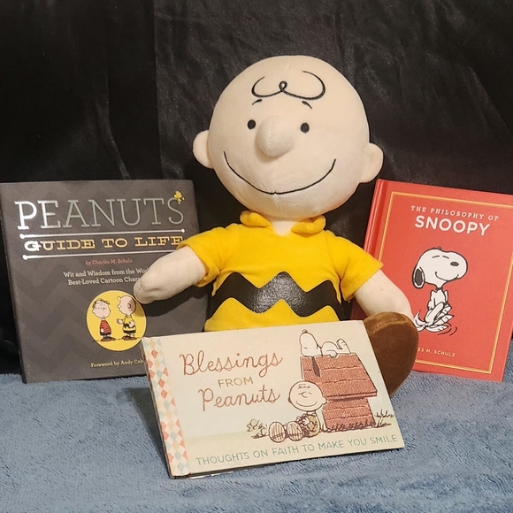 Cedar Fair Entertainment | Toys | Charlie Brown Plush With Peanuts ...